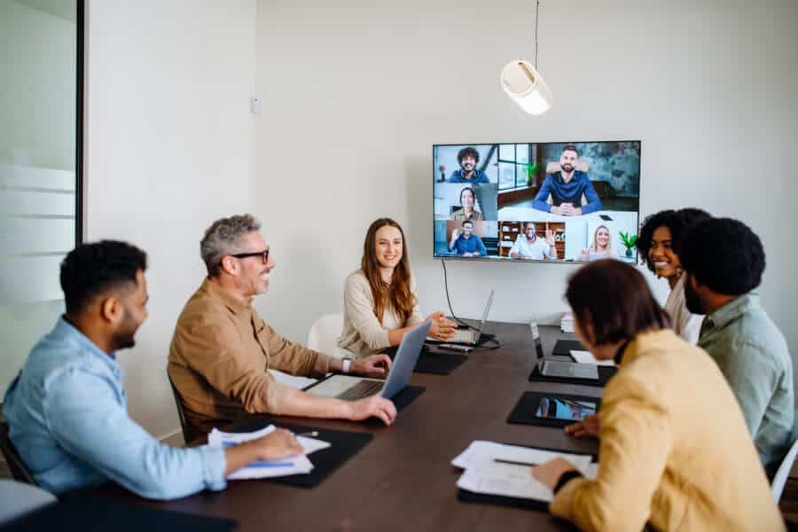 Why Cross-Functional Teams Fail and How to Make Them Work - Leadership ...